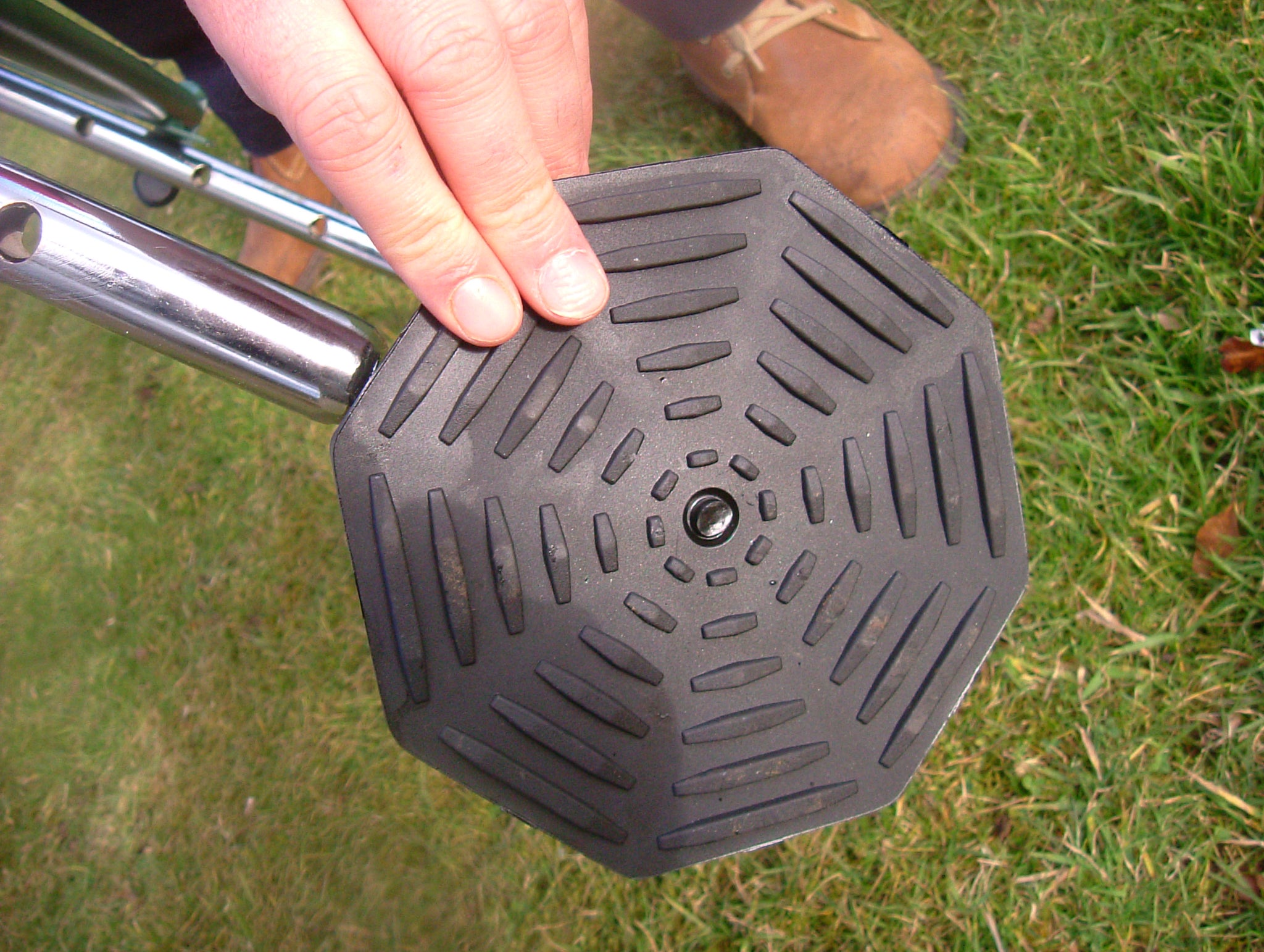 Hi-Step Foot Groove – Henchman Ladders Australia