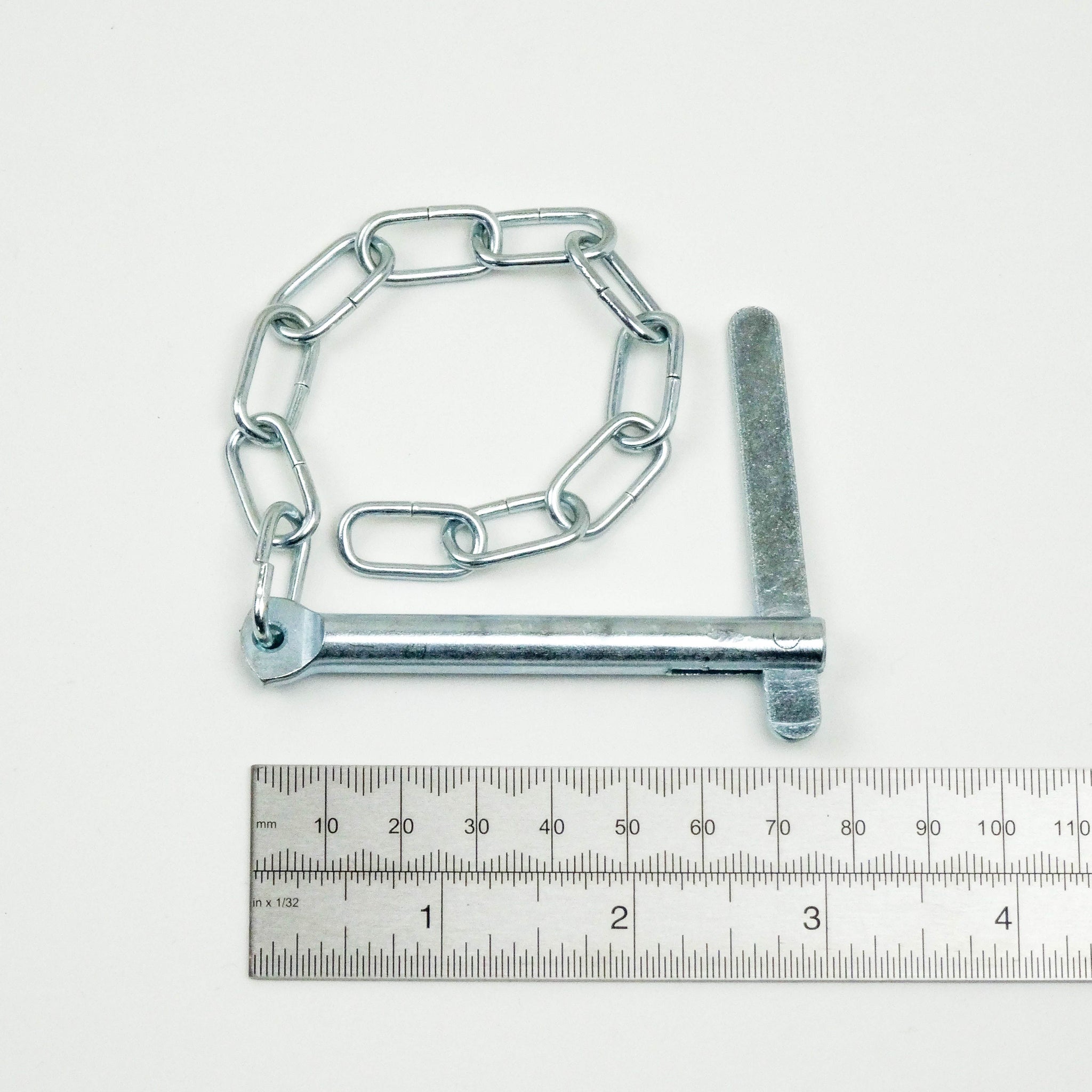 Tripod Pin with Chain – Henchman Ladders Australia